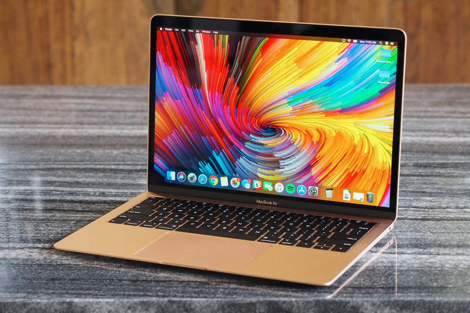 We Might See a Lighter & Thinner MacBook With Smaller Bezels: Report We Might See a Lighter & Thinner MacBook With Smaller Bezels: Report