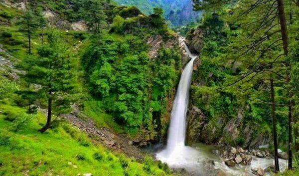25 Enticing Waterfalls in Pakistan: Their Locations & Images