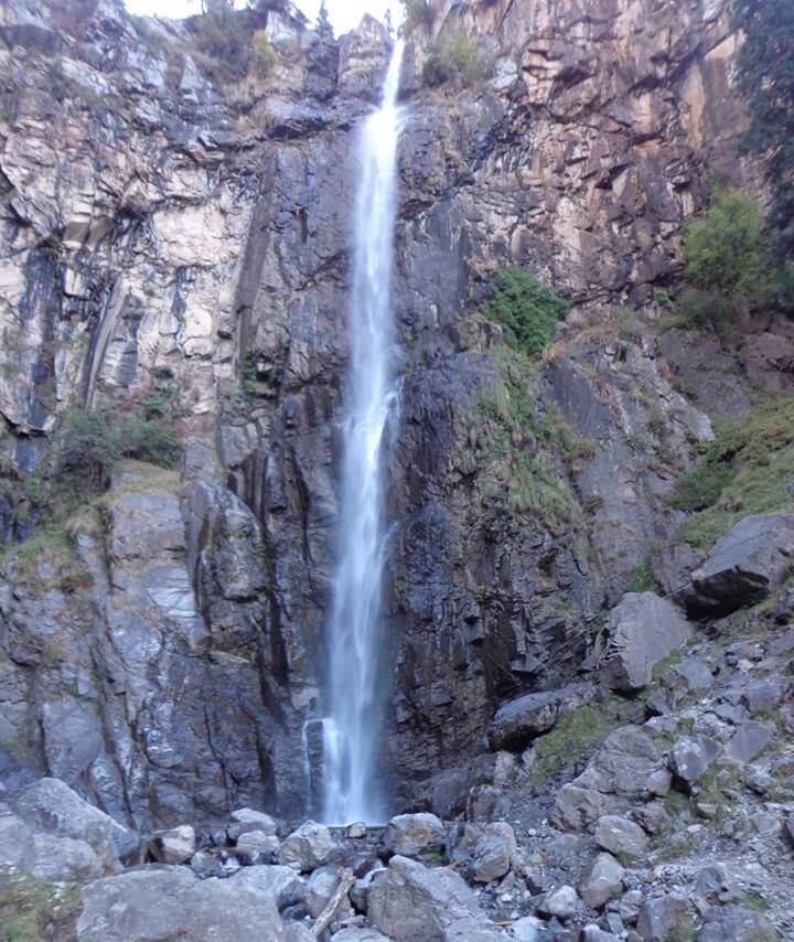 25 Enticing Waterfalls in Pakistan: Their Locations & Images