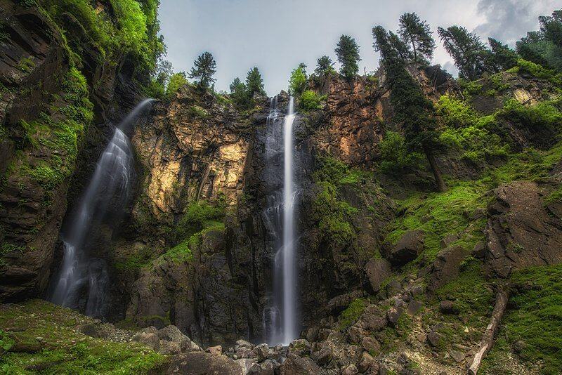 25 Enticing Waterfalls in Pakistan: Their Locations & Images