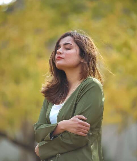 18 Pakistani Travel Bloggers on Instagram: Females & Males