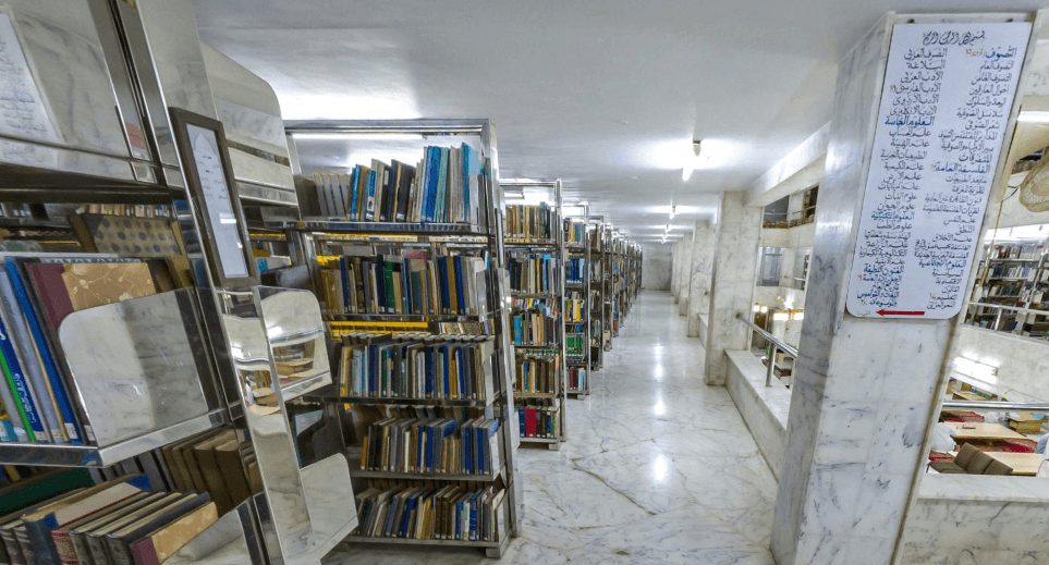 10 Public Libraries in Karachi: Timings & Details