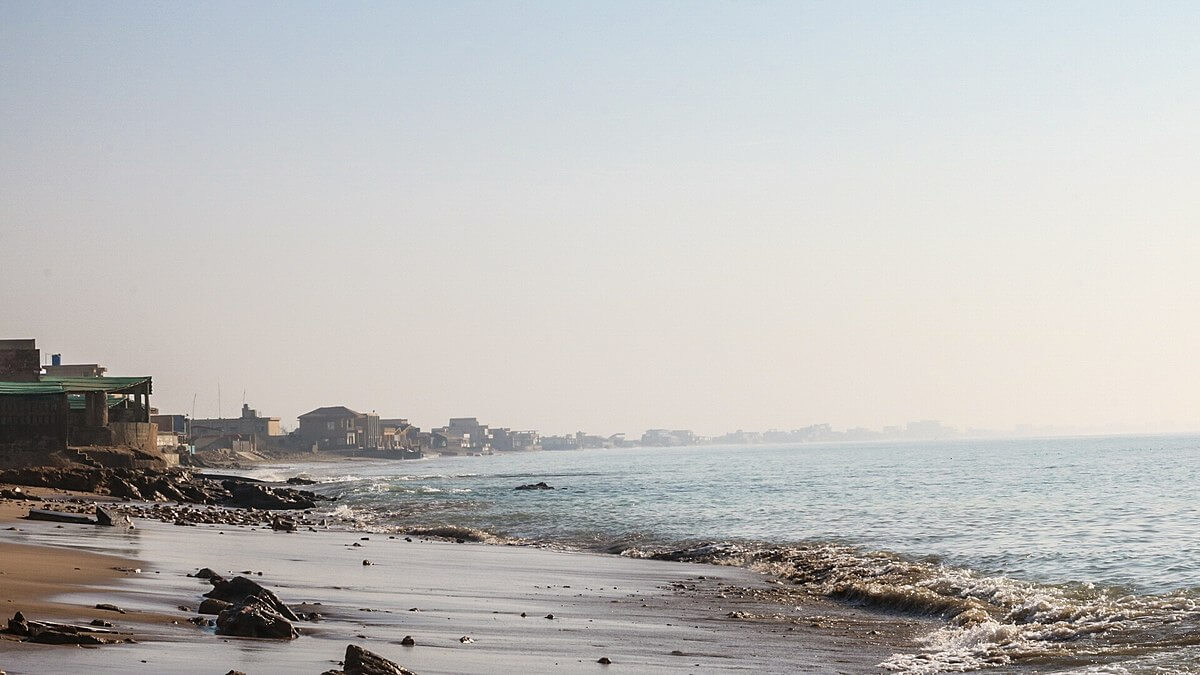 17 Best Beaches in Pakistan That Should Be On Your Travel List