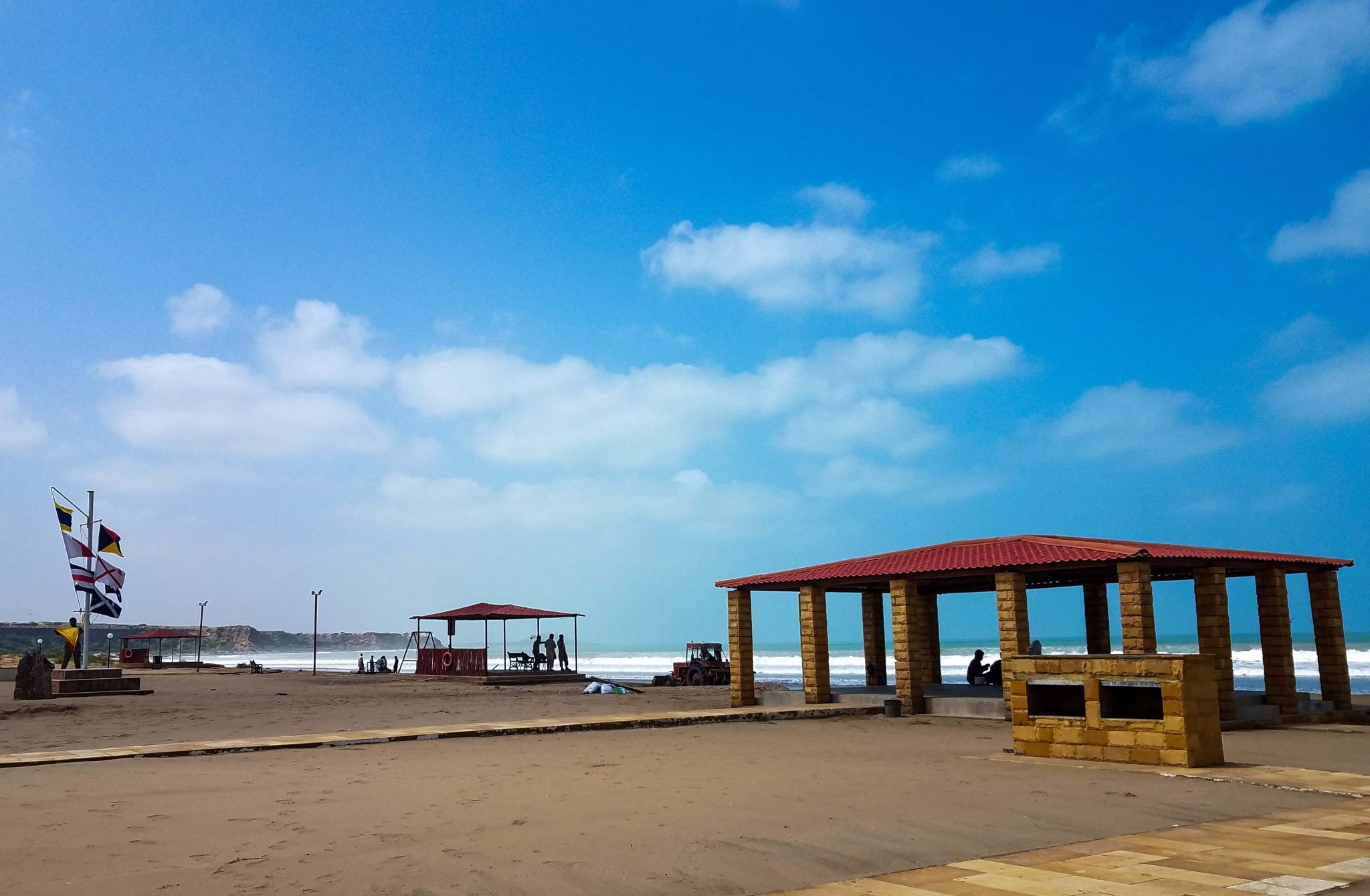 17 Best Beaches in Pakistan That Should Be On Your Travel List