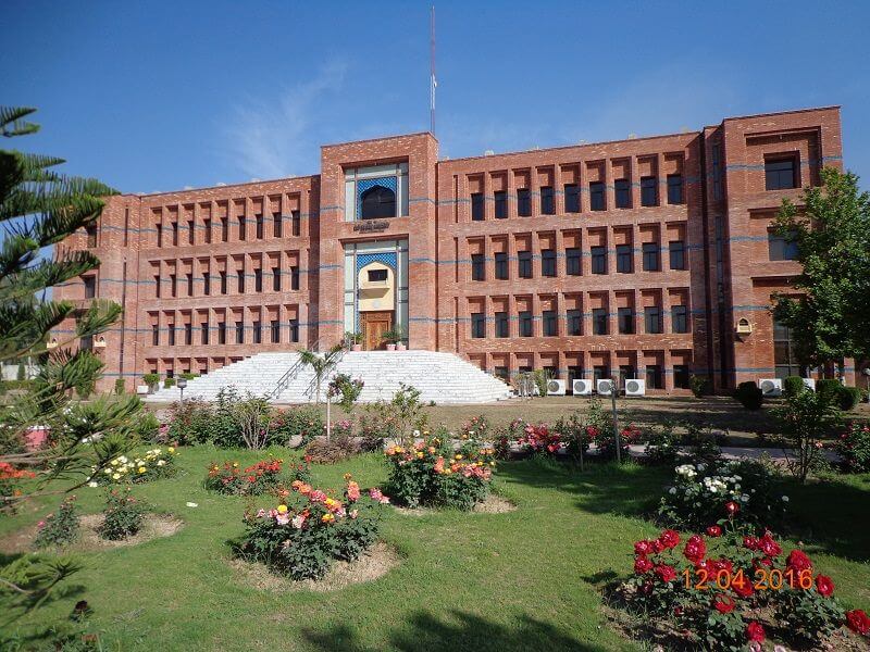 5 HEC Recognized Universities in Peshawar - Courses & Admissions
