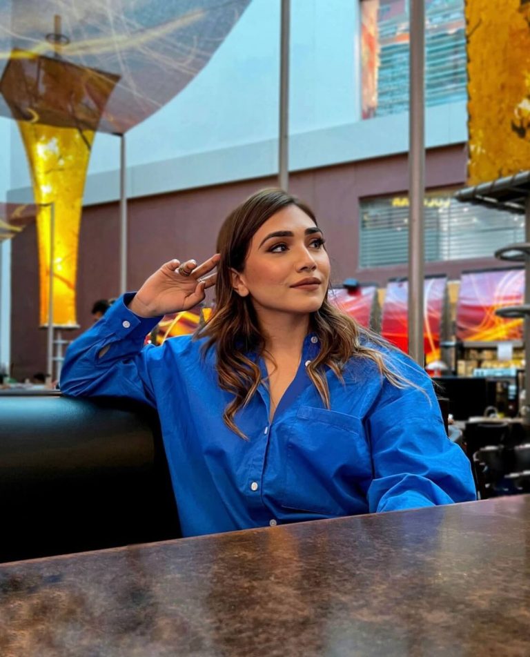 15 Male & Female Food Bloggers in Pakistan on Instagram - 2023