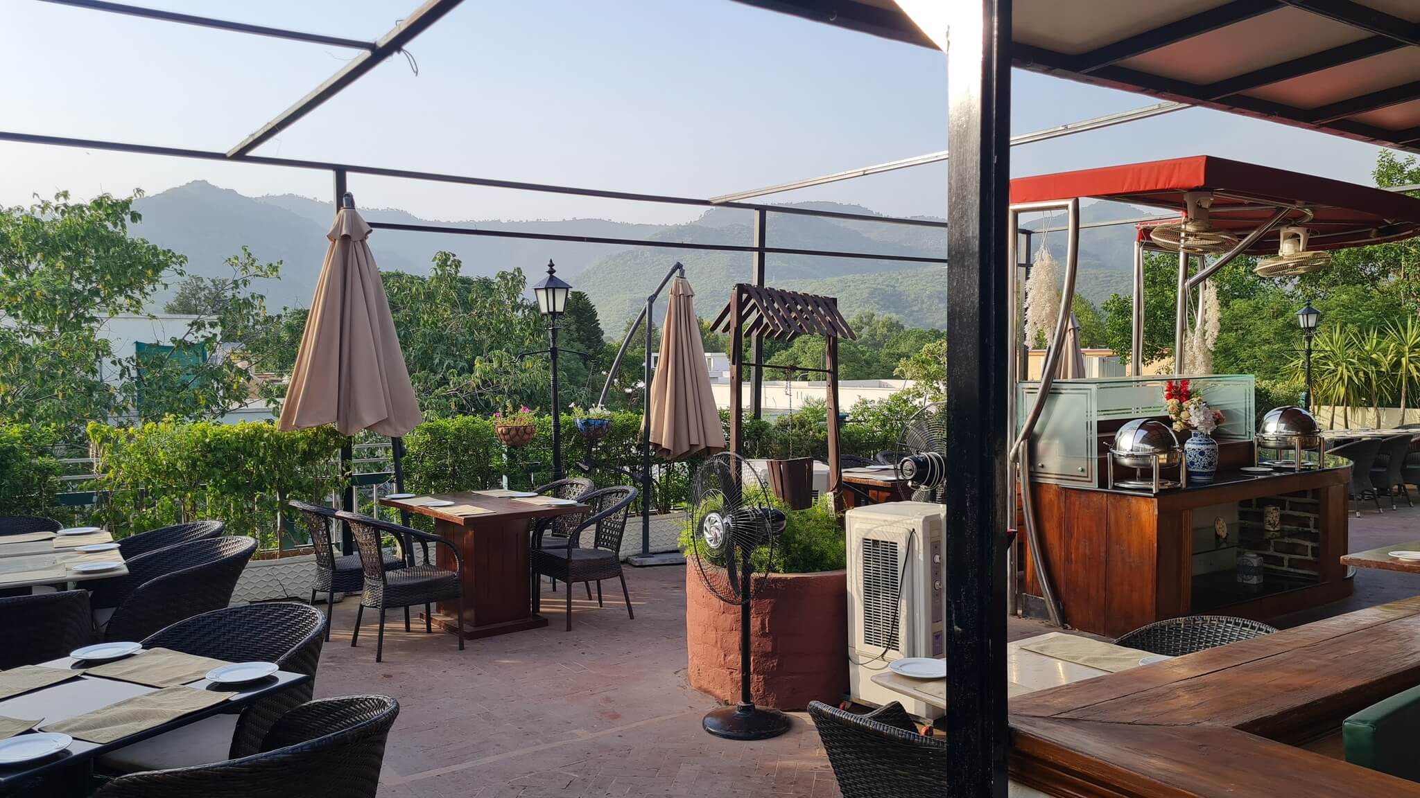 8 Rooftop Restaurants in Islamabad: Menus & Contact Info