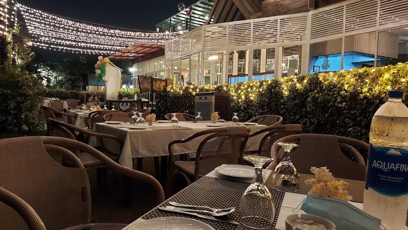 10 Rooftop Restaurants in Lahore 2023 - Menu & Contact Info