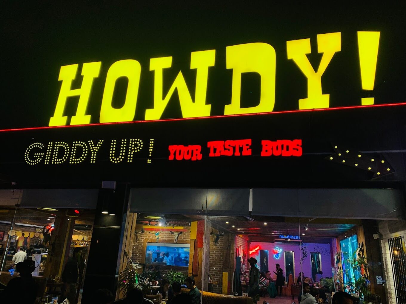 10 Rooftop Restaurants in Lahore 2023 - Menu & Contact Info