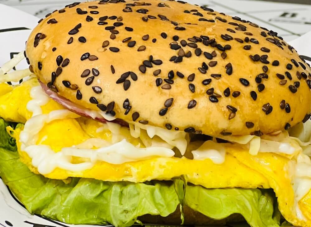 Top 5 Cheapest Burgers in Islamabad - KFC, OPTP & More
